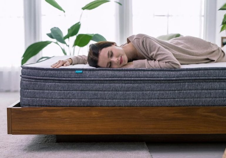 5 Best Mattresses for Combination Sleepers | Best Mattress UK